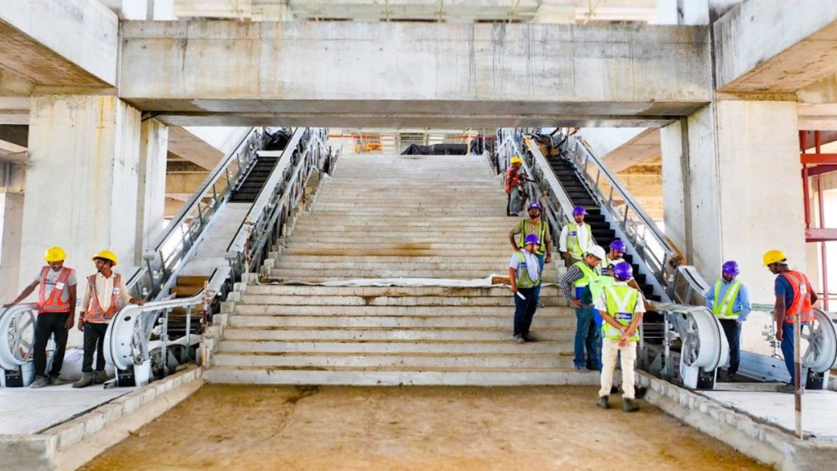 48 escalators to come up at bullet train stations in Gujarat - The ...